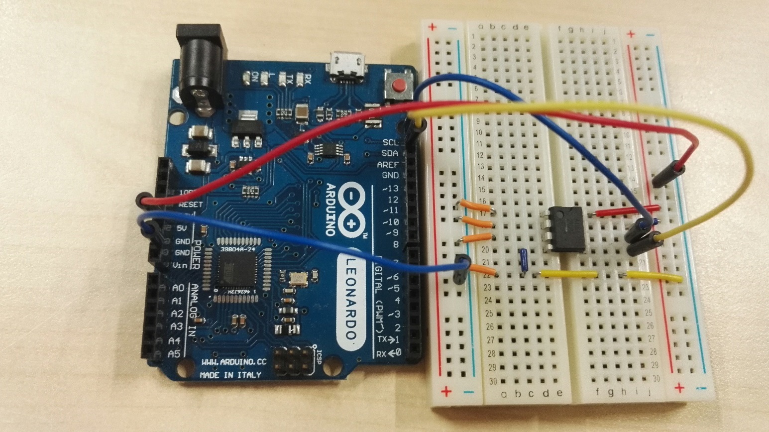 Arduino 使用 AT24C02 存储 – WWW.LAB-Z.COM
